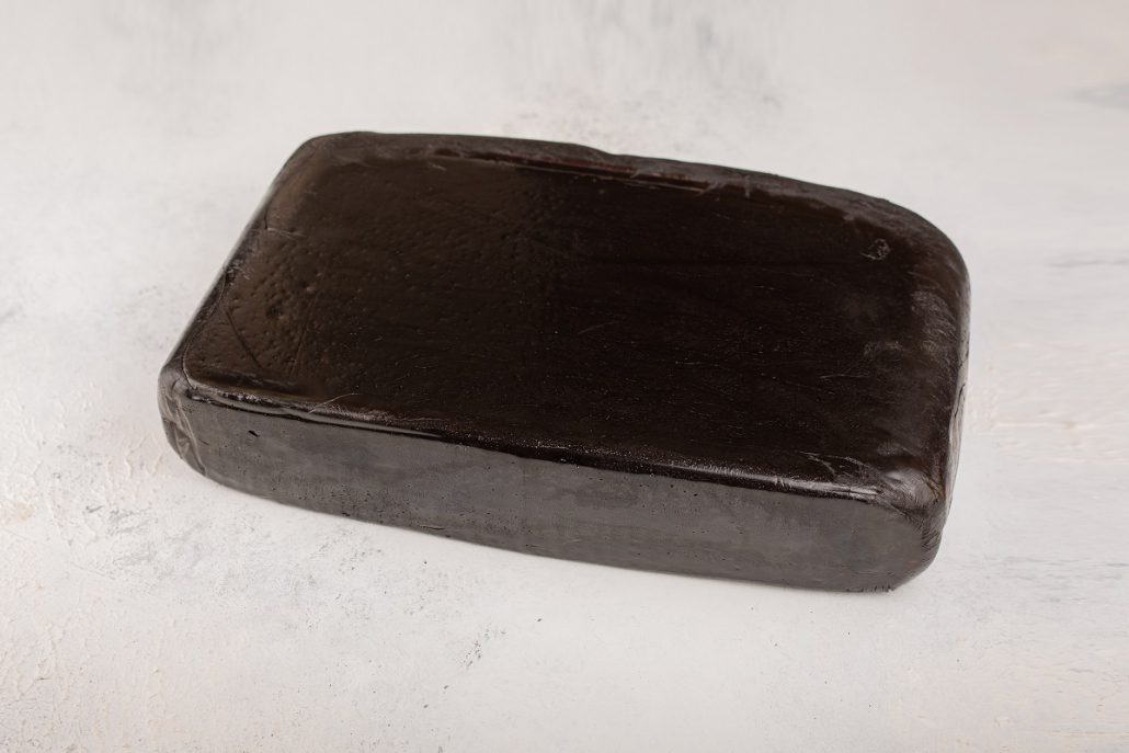 Licorice Extract Block – بن مهک | شرکت صنایع غذایی بن مهک